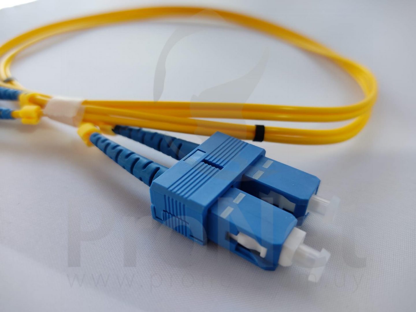 Patch cord de fibra monomodo duplex SC | ProNet Tecnología Patch cord de fibra monomodo duplex SC | ProNet Tecnología